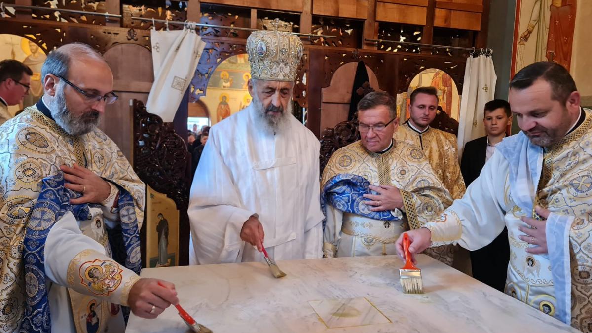 Târnosirea bisericii din incinta Spitalului Municipal Aiud | Reîntregirea