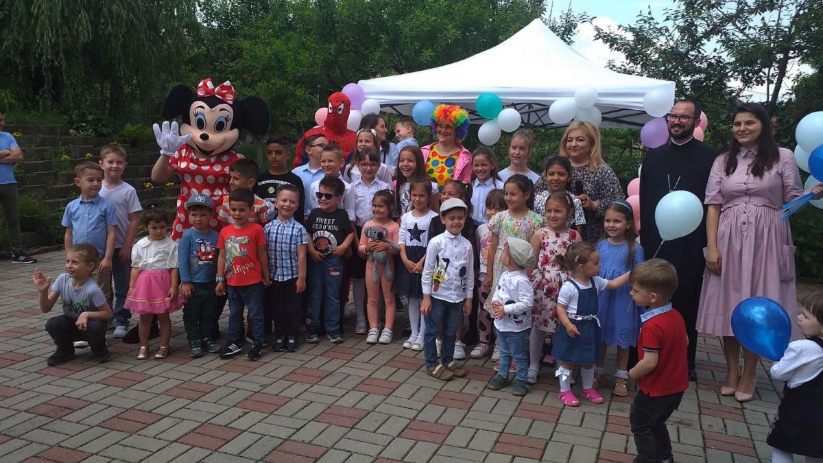 Ediția a treia a Duminicii părinților și copiilor, la biserica ...