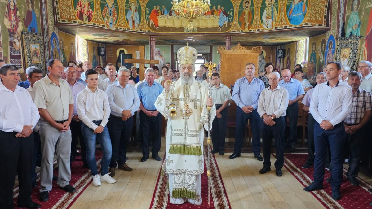 Resfințirea bisericii din parohia Asînip, protopopiatul Aiud | Reîntregirea