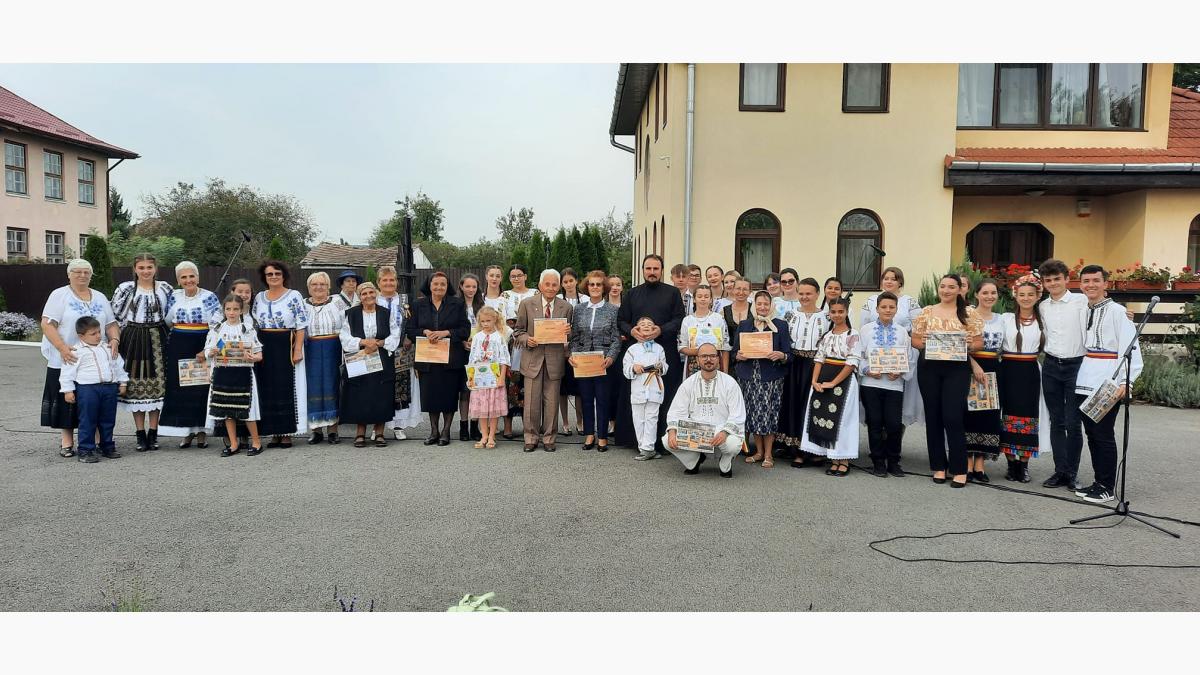 Evenimentul socio-cultural „Cântecul Vârstelor”, desfășurat în parohia ...