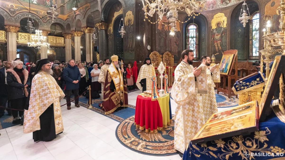 Slujbe de mulțumire în toate bisericile, cu ocazia împlinirii a 165 de ani de la Unirea ...