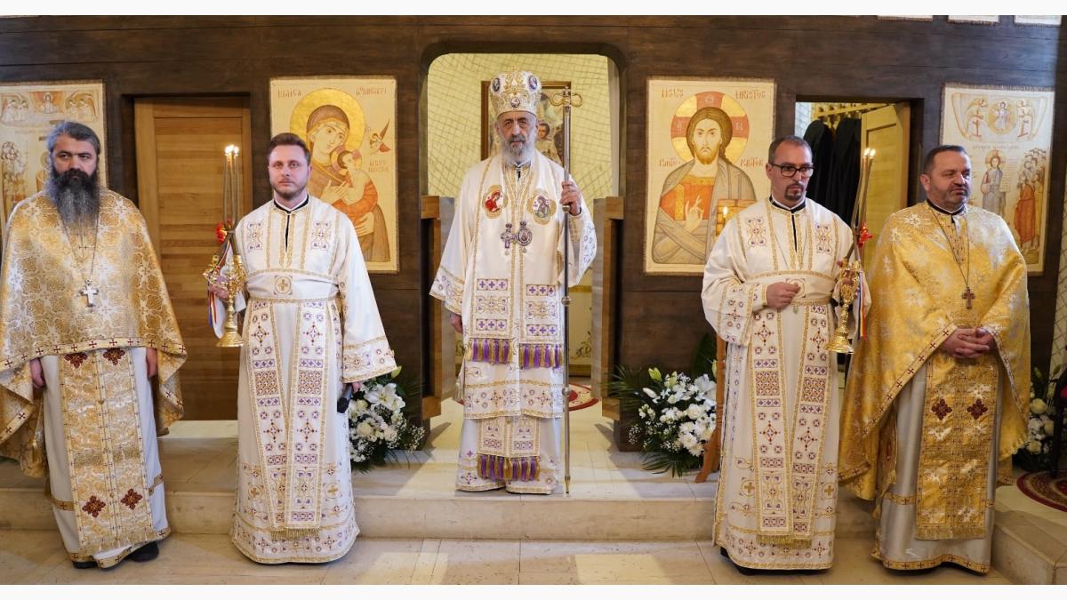 Slujire arhierească la hramul Mănăstirii „Sfânta Cruce” de la Aiud ...
