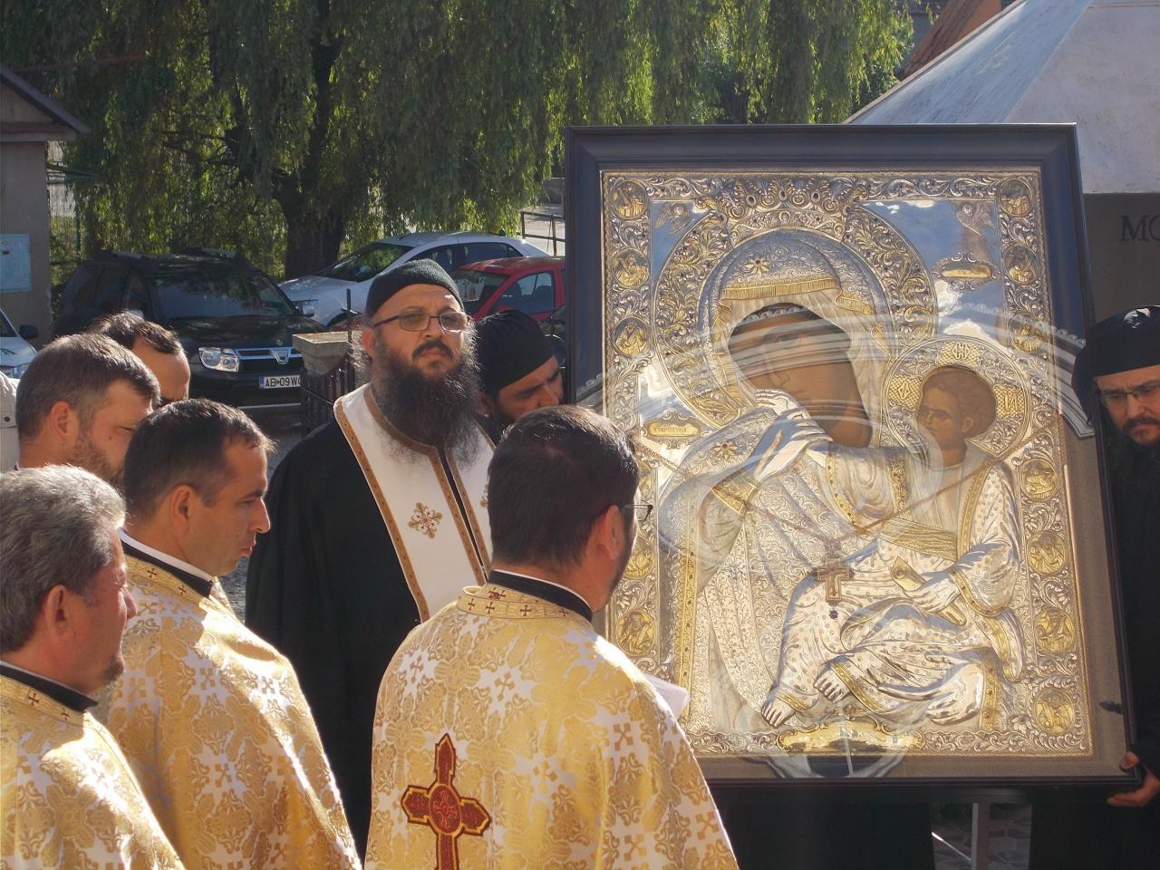 Icoana „Mângâietoarea” a Maicii Domnului în Ciunga | Reîntregirea